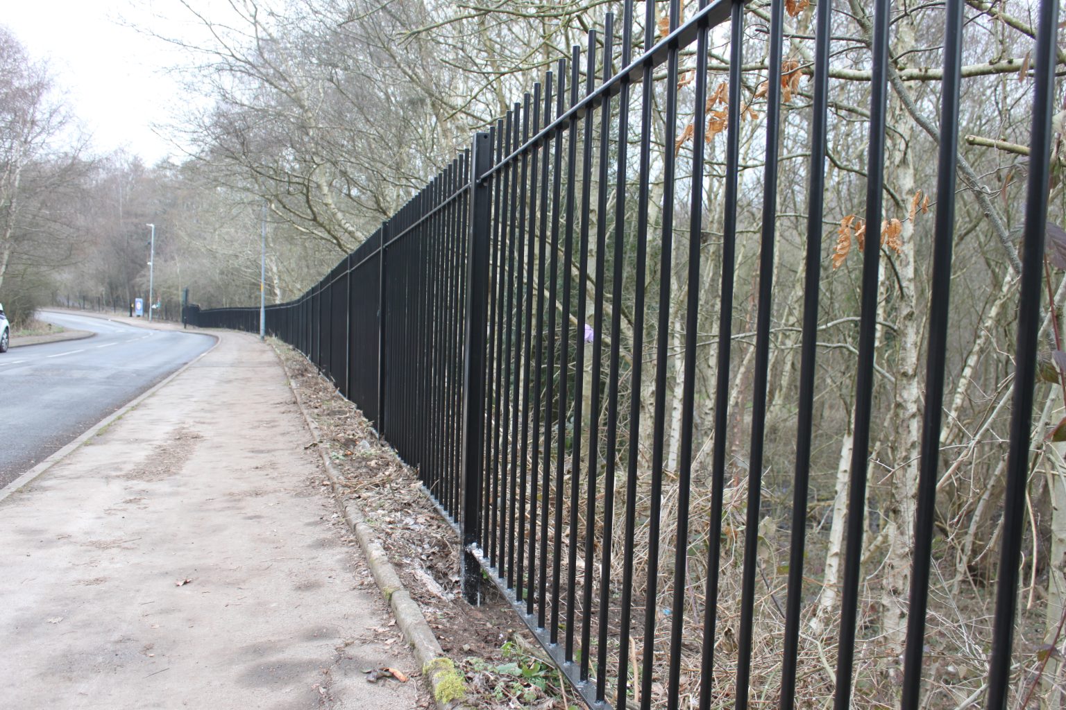 Vertical Bar Fencing: 5 Reasons It’s a Top Choice