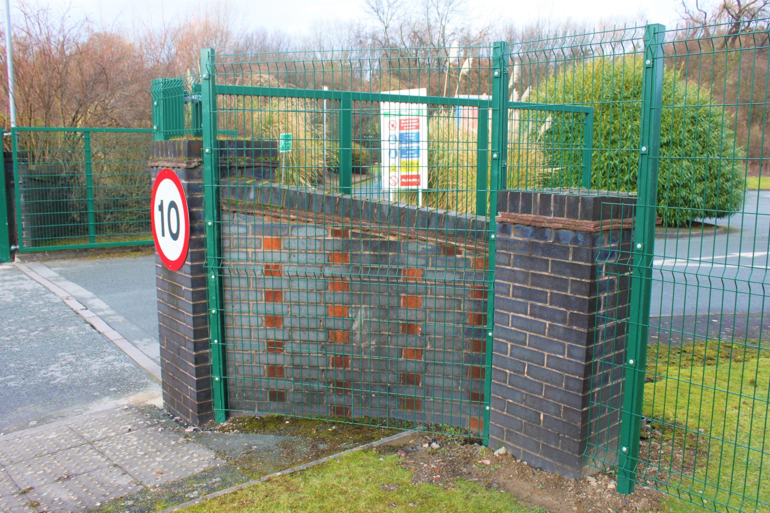 V Mesh Fencing & Gates | Secure & Modern Design